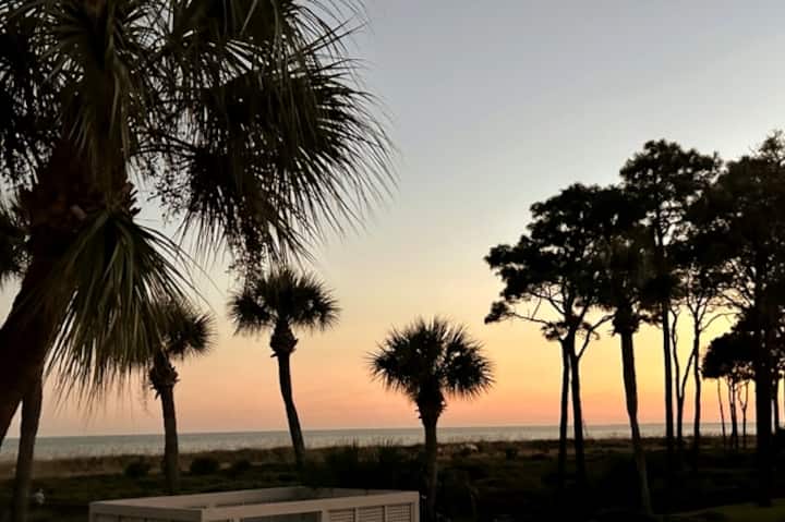 *$99 Nov-feb-cozy Beach Stay- Villa W/ocean Views! - Coligny Beach Park