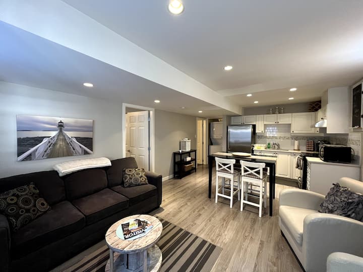 Tidal Waters Guest Suite - Victoria