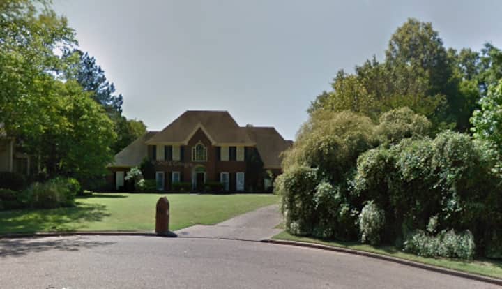 Luxury Bedrooms With Whirlpool Spa, Fireplace, Bar - Germantown, TN