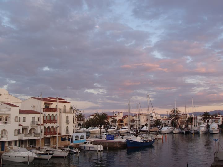 Situé à 200m De La Plage, Vue Canal, Montagne, Mer - Empuriabrava