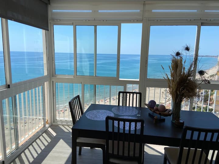 Apartamento En Primera Linea De Playa - El Campello