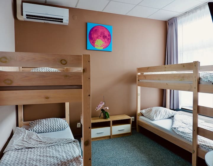 Moon Hostel Gdańsk Pokój 4 Osobowy Klimatyzowany - Danzica