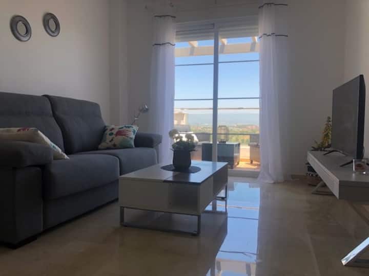 Precioso Apartamento Con Vistas A Mar Y Montaña - Manilva
