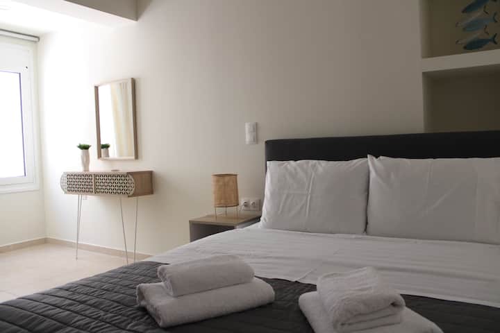 Cosy Apartment With Patio Close To The Center. - Chania