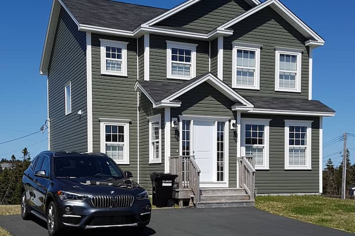 Cozy 3 Bedroom Home With Private Parking - Paradise