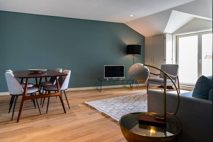 Viva Size Flats Clérigos - Penthouse With Balcony - Portugal