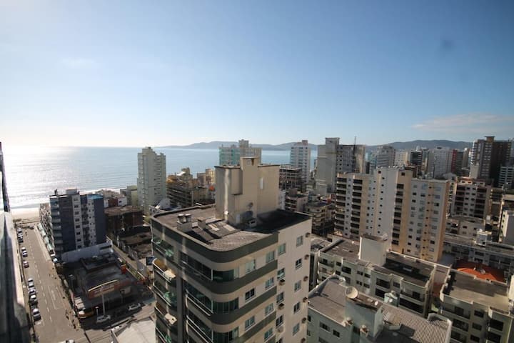 Apartamento Maravilhoso Em Meia Praia E Vista Mar - Itapema