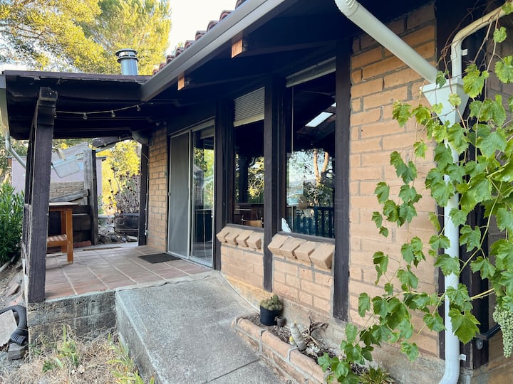 Charming Adobe Brick Studio Cottage In With A View - Boulder Creek, CA