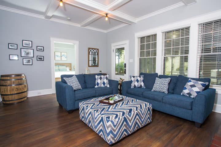 North Hill Hideaway/ Newly Updated Home Downtown - Pensacola, FL