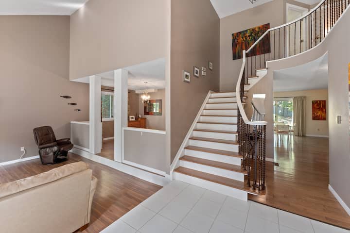 Sand Hills Cottage - A Family Getaway - Port Franks