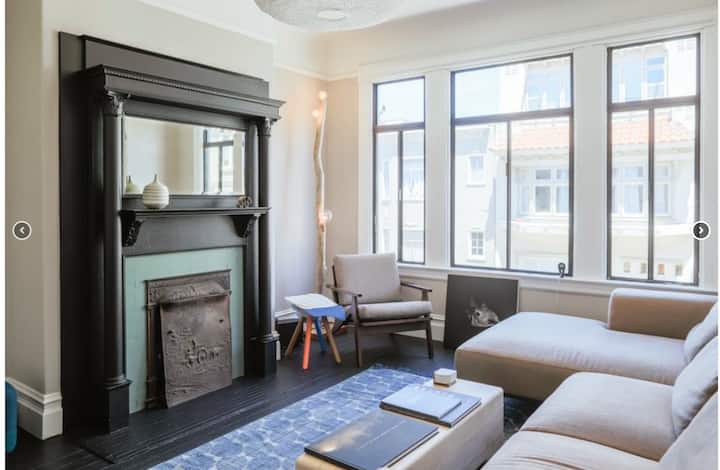 Stylish Nob Hill Victorian With Period Details - サンフランシスコ