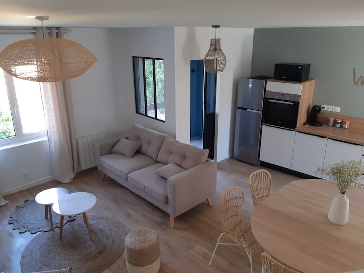 Maison Entière Confortable Avec Extérieur - Laval