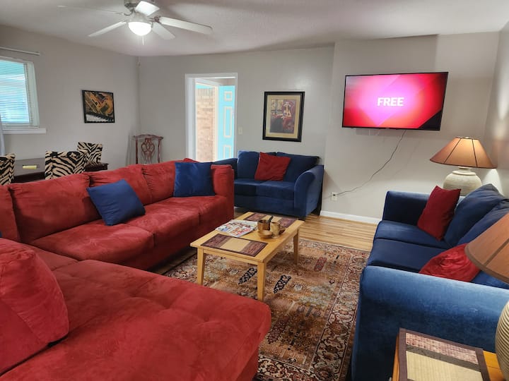 Blue Angels, Wahoos, Palafox Restaurants, Beaches! - Pensacola, FL