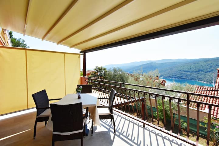 Beautiful Apartment Gioia With Two Bedrooms - Rabac