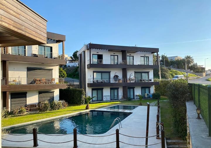 Gümbet Merkezde Havuzlu Evimiz - Gümbet