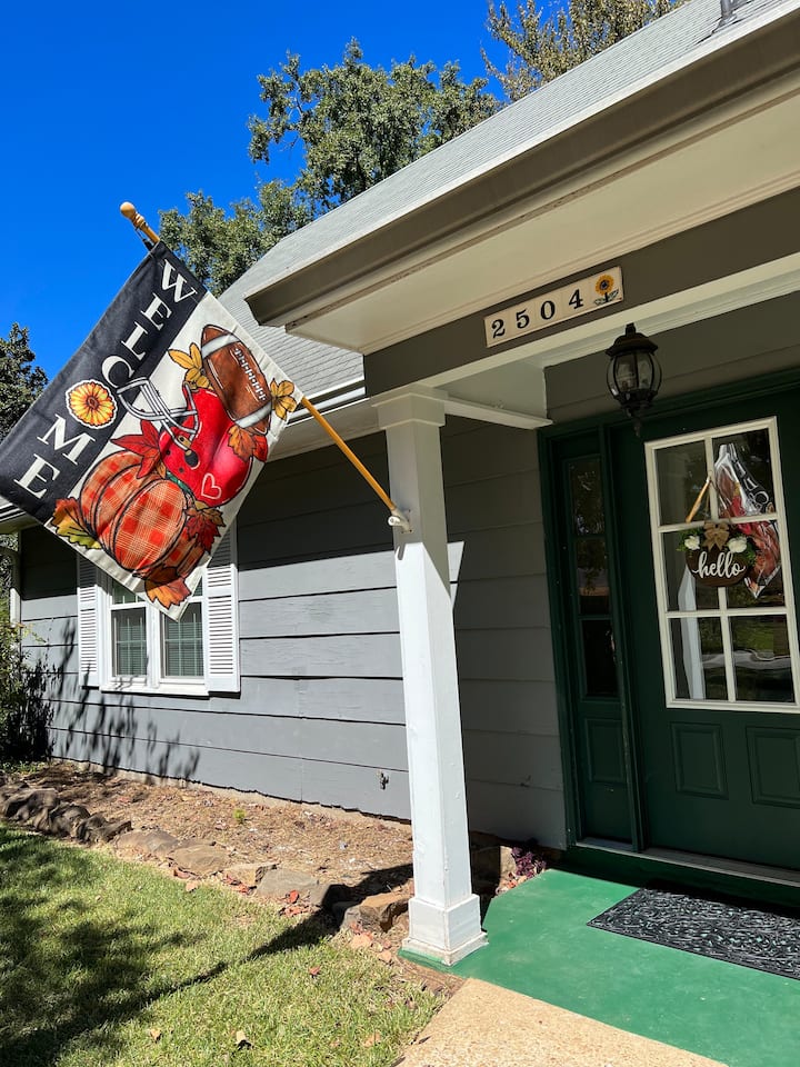 Cozy Hideaway Minutes From Campus - Tuscaloosa