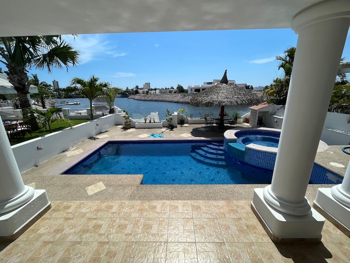 Casa Completa
Amueblada , Con Alberca - Mazatlán