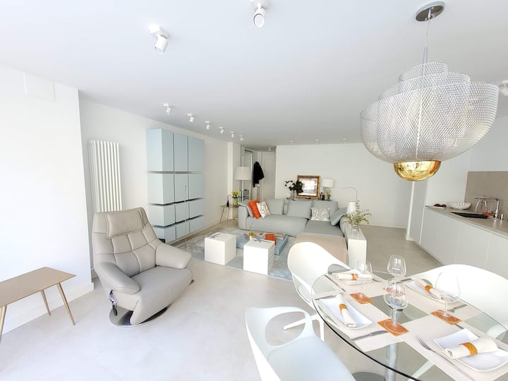 Céntrico Soleado, Baño Compartido-terraza De 70 M2 - Sitges