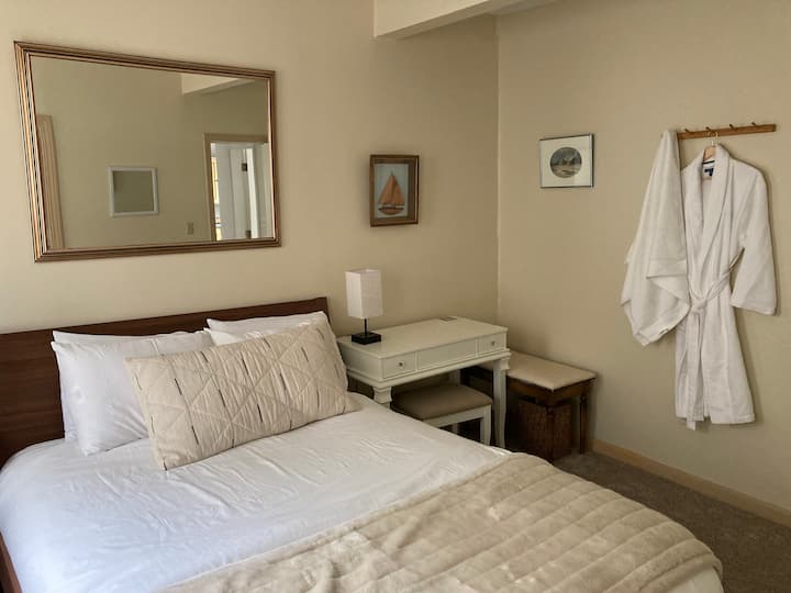 Private 1-bedroom Condo In The West End - South Portland, ME