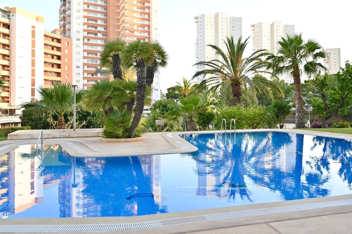 Beach, Pools, Fantastic Sea Views - Benidorm