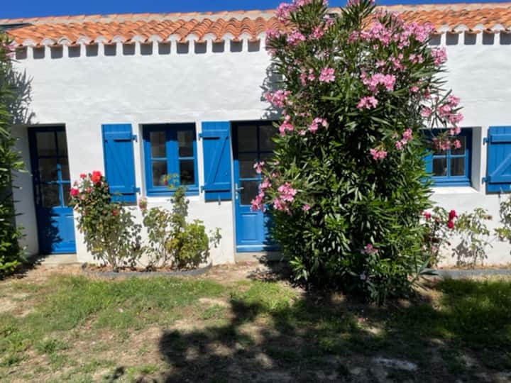 Très Beau Studio De 35 M2 Dans Un Superbe Jardin - Saint-Hilaire-de-Riez