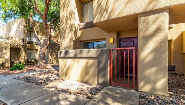 Modern Condo - Mesa, AZ