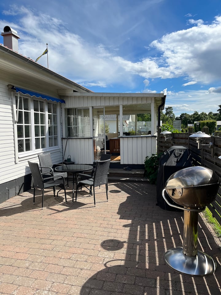 Rymlig Sommarstuga Nära Havet - Sölvesborg