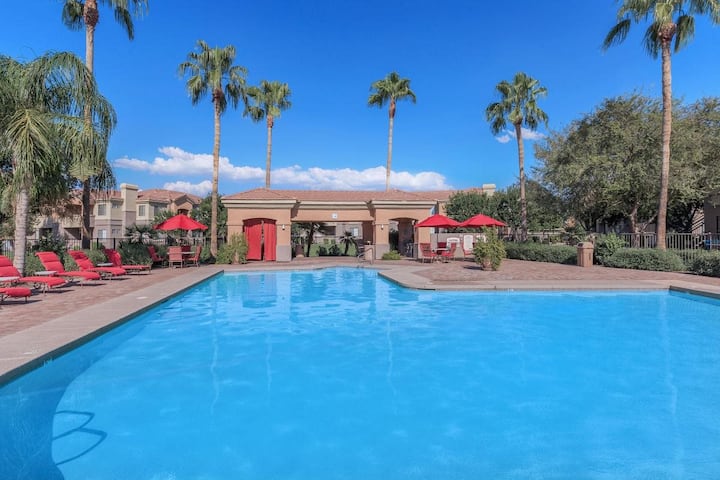 Vacation Worthy Resort Setting In Gilbert Mesa - Mesa, AZ