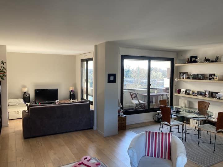 Chambre Vue Seine Et Tour Eiffel, Centre Ville - Suresnes
