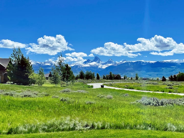 Unobstructed Grand Teton Views In Spacious 5br - Driggs, ID