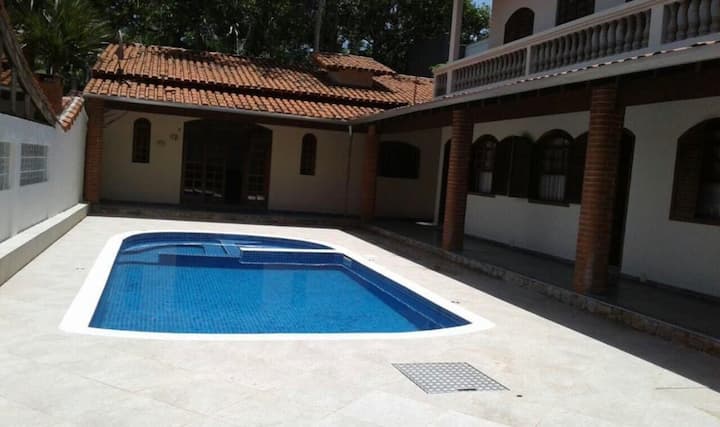 Casa Em Condomínio Fechado Com Piscina - Caraguatatuba