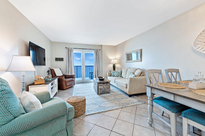 Renovated 2b/2b Beachfront Views - Gulf Shores, AL