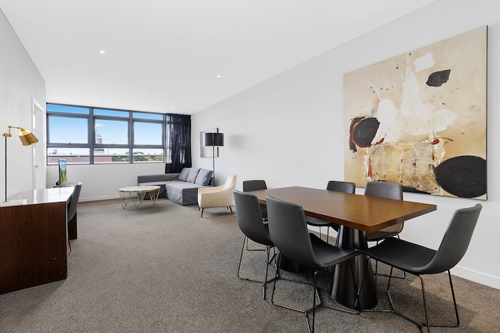 Aaa-modern 2br Apt + Free Secure Parking - North Sydney