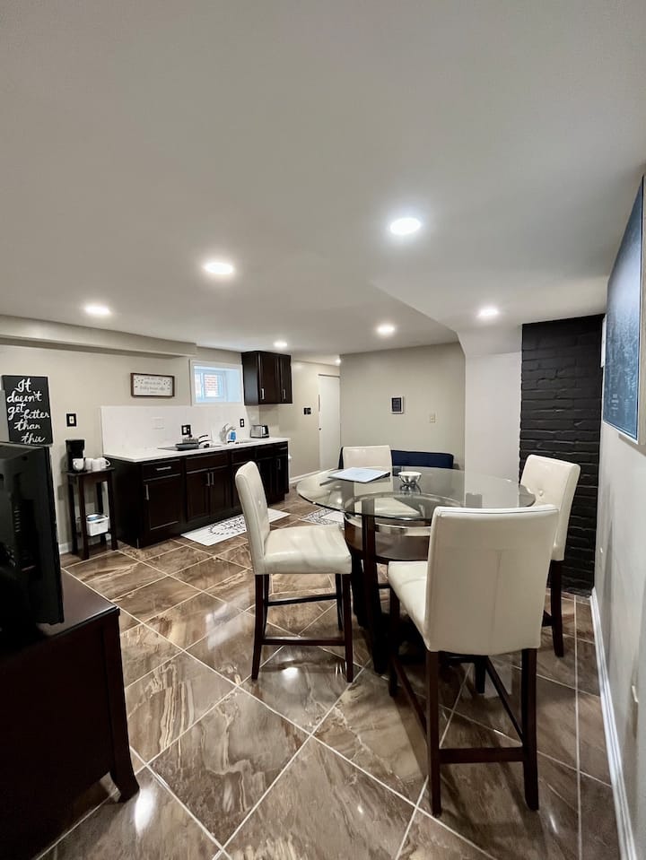 Renovated 1 Br Apt In Se D.c. Free Parking & Wifi - Washington Navy Yard, DC