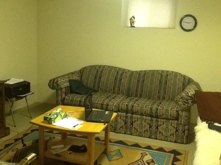 Comfortable 2 Bedrooms Suite With Kitchen & Bath. - Morden
