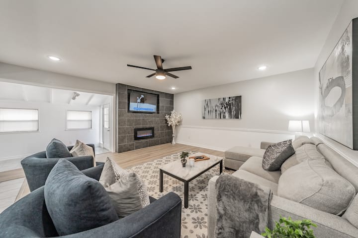 Spacious Modern Chic Home In West Plano. 75093 Zip - Plano, TX