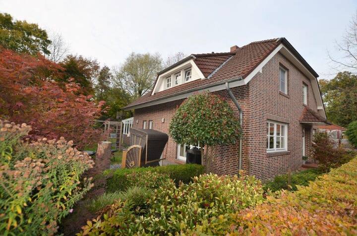 Nachhaltige Landhausvilla Für Familien Mit Hühnern - Nordhorn