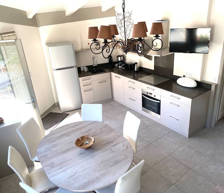 Appartement, Alliant Confort Et Charme - Lanslevillard