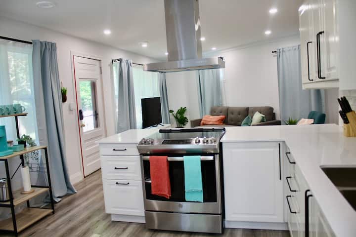 5 Of 5 Luxury Suites In Mitchell Heights Building - St. Thomas