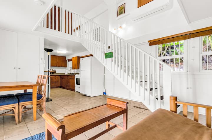 Honu Hale Oceanfront Cottage! - Kailua, HI