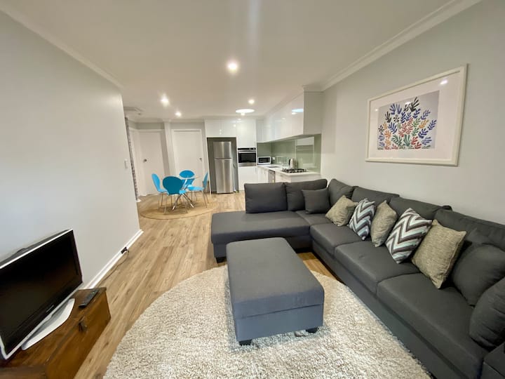 Modern 3 Bedroom Holiday Home Near The Ocean - Fremantle