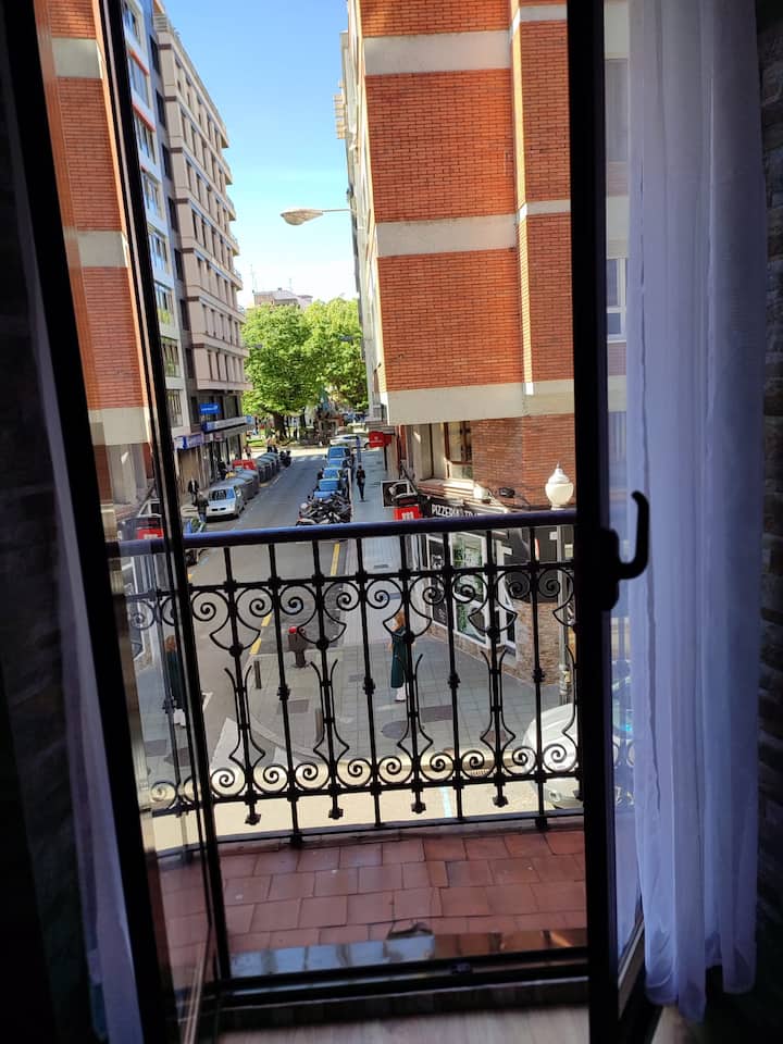 El Primero De Steven - A 2 Min De La Playa, 2 Hab - Gijón