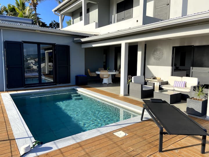Magnifique Villa De Vacances Avec Piscine - La Réunion