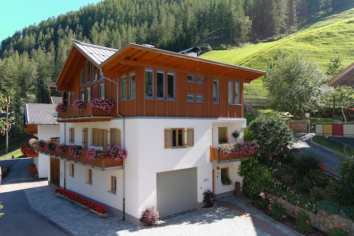 Apartment Mit Blick Auf Das Ehemalige Kloster - Schnalstal