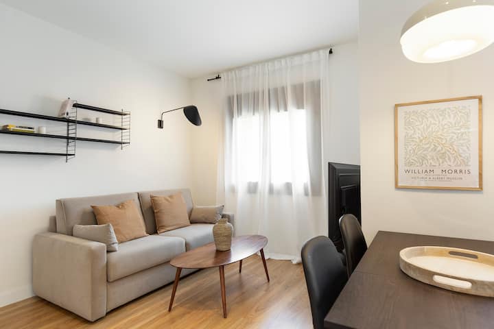 Urban Chill | Superior Apartment With Balcony - Casteldefels