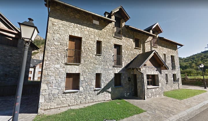 Apartamento De Dos Habitaciones Con Garaje - Formigal