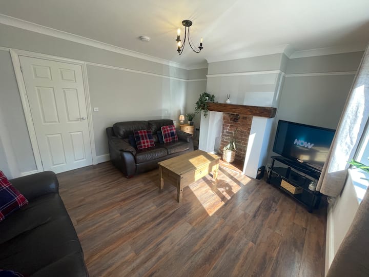 Off Road Parking With Garden.  Spacious 2 Bed - Lincoln