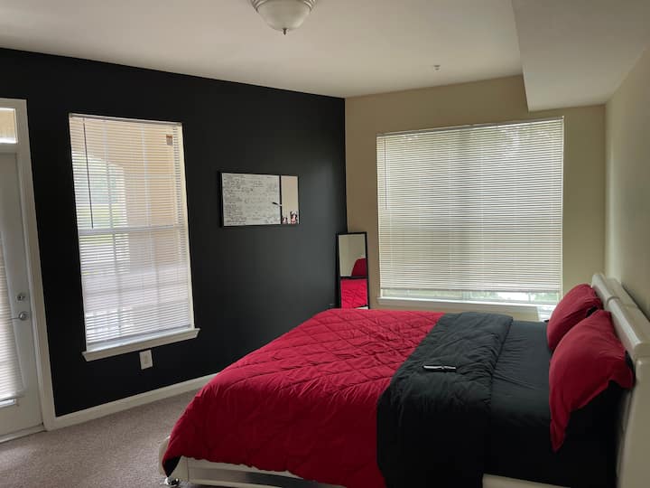 *Fun Lol* Peaceful  Nature Livin-near Lenox Mall! - Sandy Springs, GA