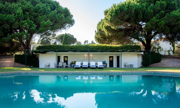 Séjour Idyllique Avec Jardin Et Piscine Privés - Estoril