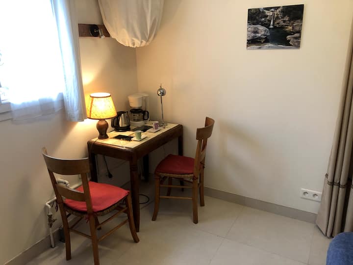 Chambre Avec Sdb Et Entrée Indépendante. - Mouans-Sartoux